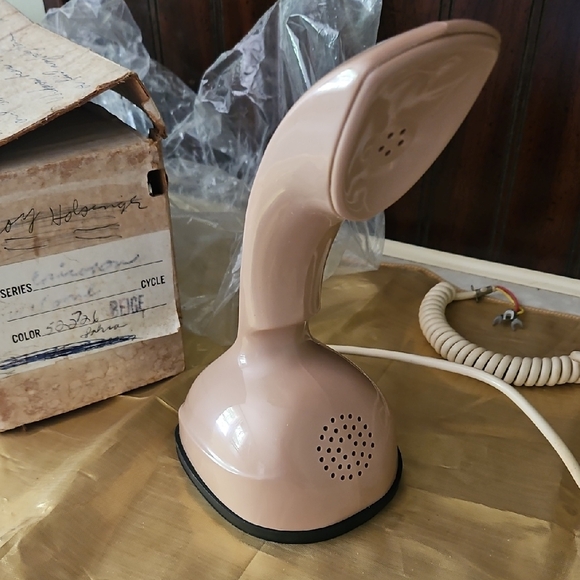 Ericofon | Accents | Vintage Pink Telephone Accent Ericofon | Poshmark